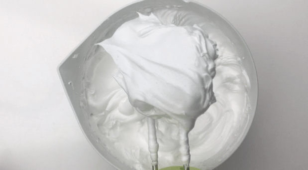 Bezē cepumi no turku zirņu šķidruma | Vegāniskas receptes – Vegāns Virtuvē